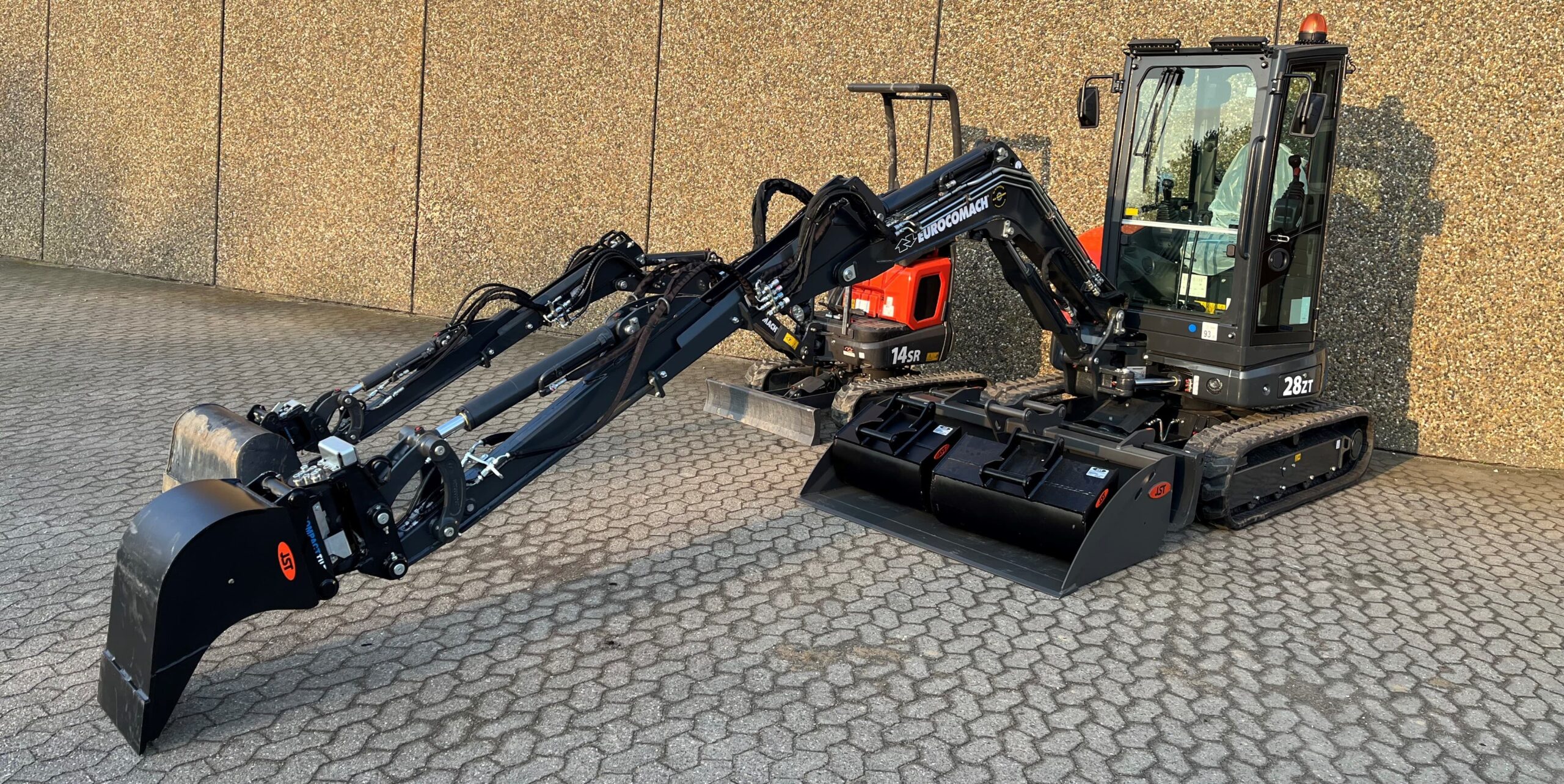 Når kloakarbejdet stiller særlige krav til maskinerne - Eurocomach