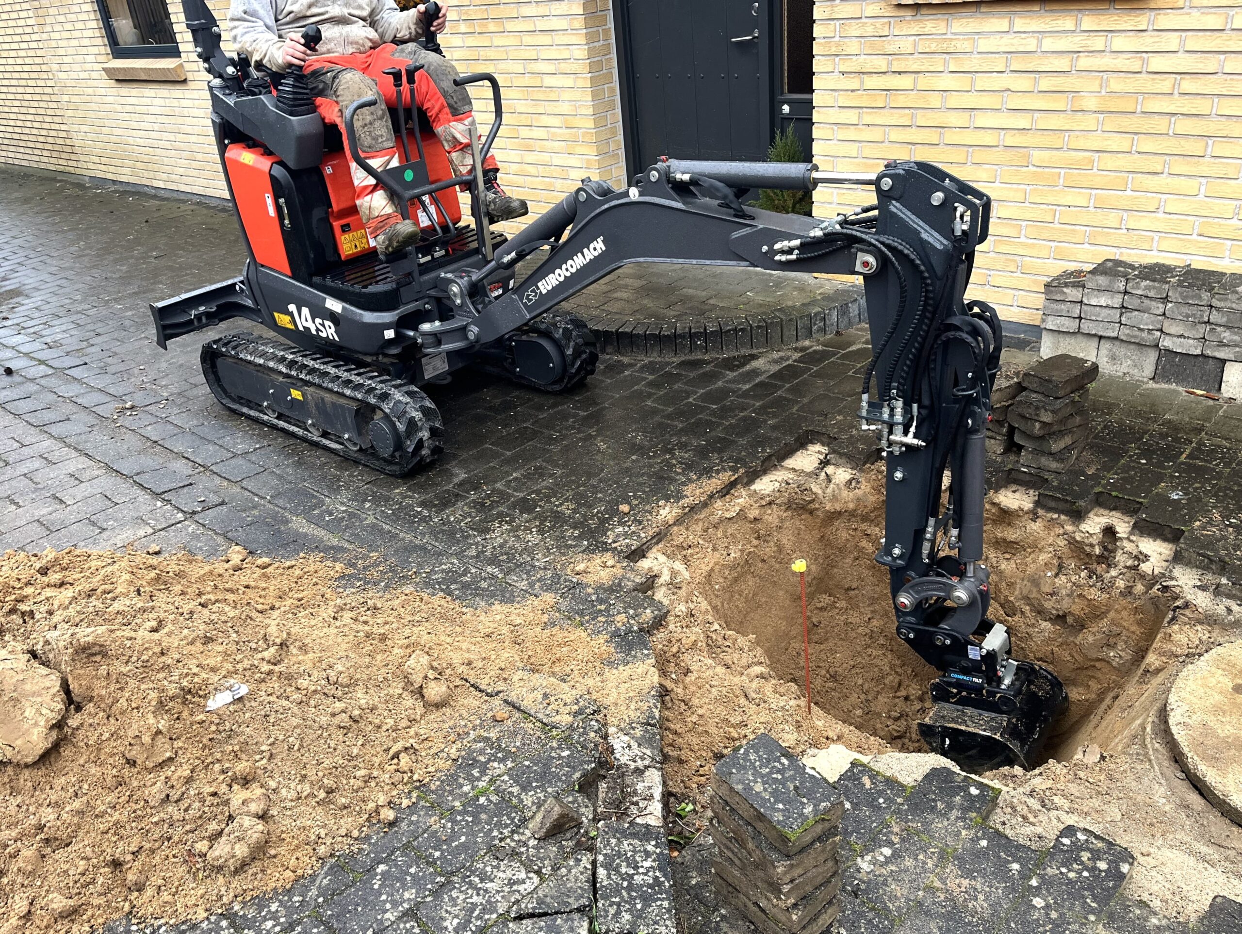 Når kloakarbejdet stiller særlige krav til maskinerne - Eurocomach